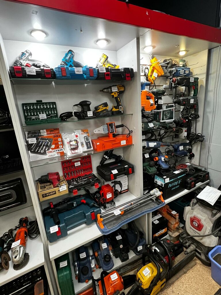 Rehincilik Lombard Kedr, Krasnoyarsk, foto