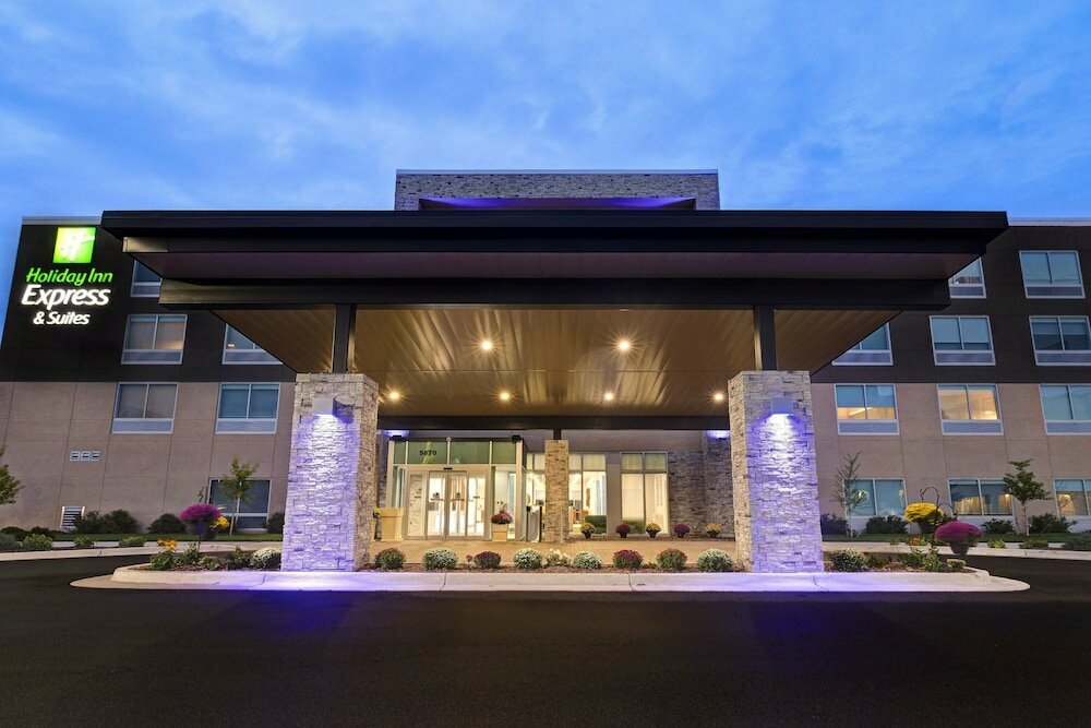 Otel Holiday Inn Express And Suites Detroit Dearborn, Dearborn, foto