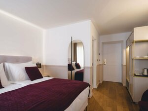 Hotel Heritage (Čevljarska ulica No:2), otel  Ljubljana'dan