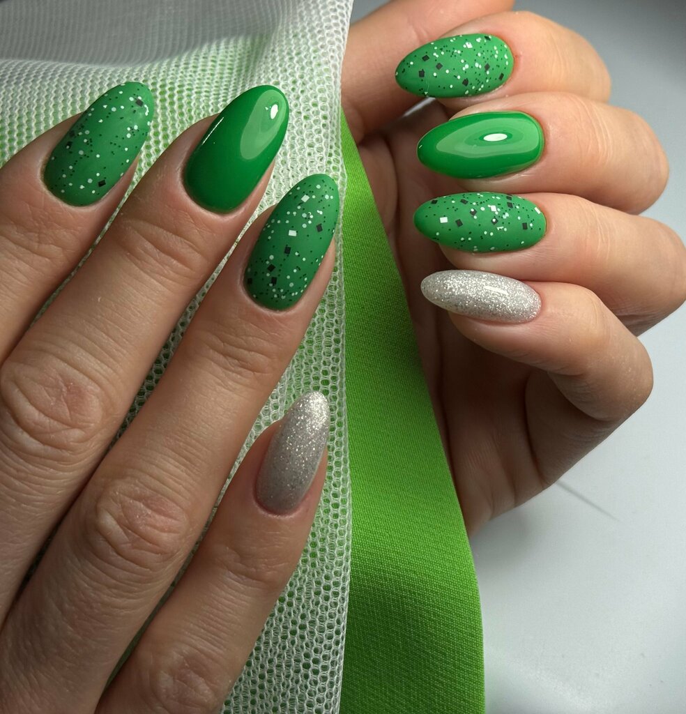 Manikür-pedikür Nails Irina Arshun, Moskova, foto