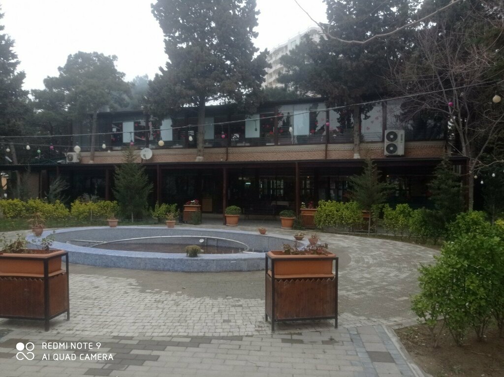 Restoran Garden restoran Bakixanov park, Bakü, foto