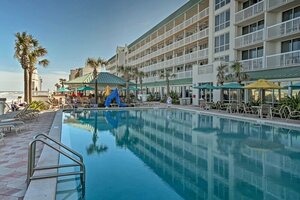 Ocean-view Daytona Beach Resort Retreat w Balcony (Florida, Volusia County, Daytona Beach), otel  Daytona beach'ten