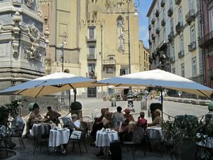 Hotel Meublè Santa Chiara Suite (Campania, Province of Naples, Via Santa Chiara, 13), otel  Napoli'den