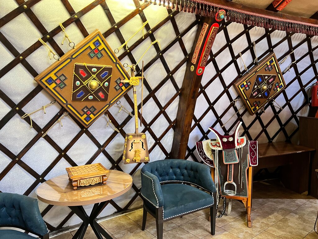 Restoran Чеди Хаан, Kızıl, foto