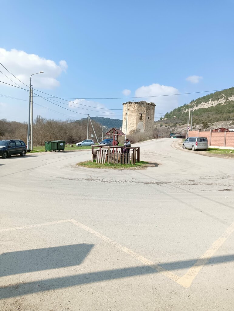 Kuyu Действующий колодец, Sevastopol, foto