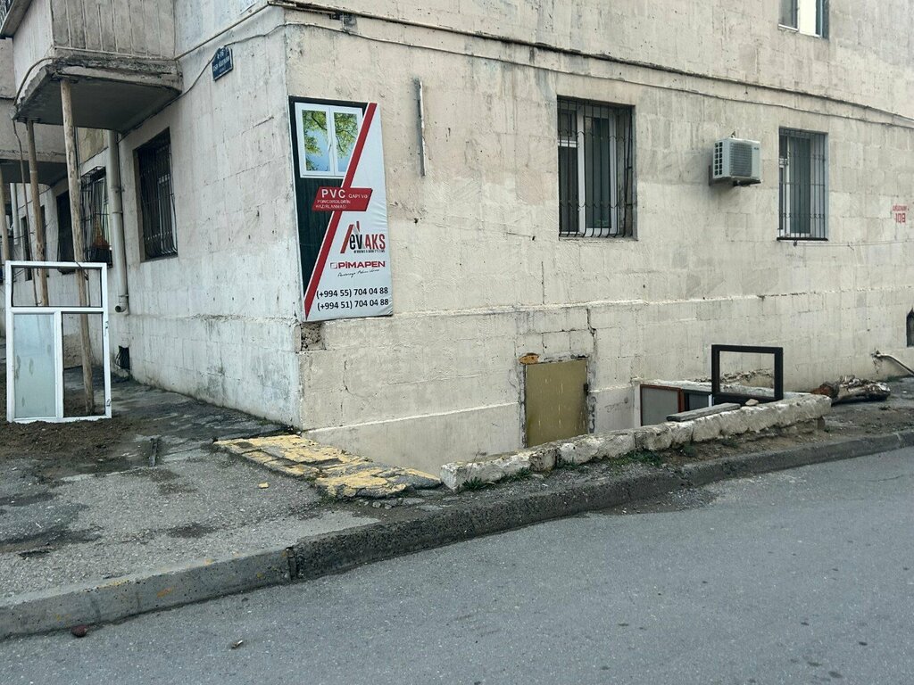 Kapılar Ev Aks, Bakü, foto