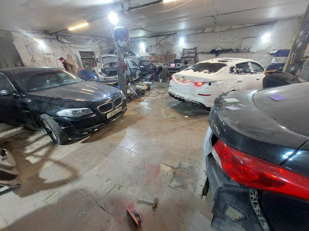 Araba boyama Garage 196, Yekaterinburg, foto