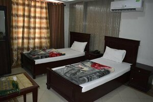 Hotel Kashmir Inn (Province of Punjab, Rawalpindi, Bank Road), otel  Rawalpindi'den
