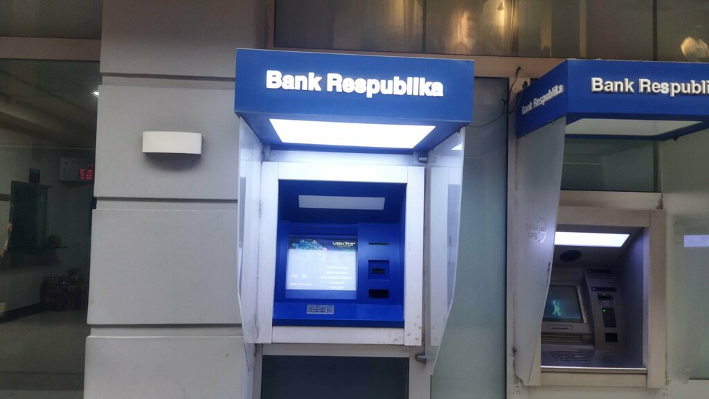 Ödeme terminali Bank Respublika, Bakü, foto