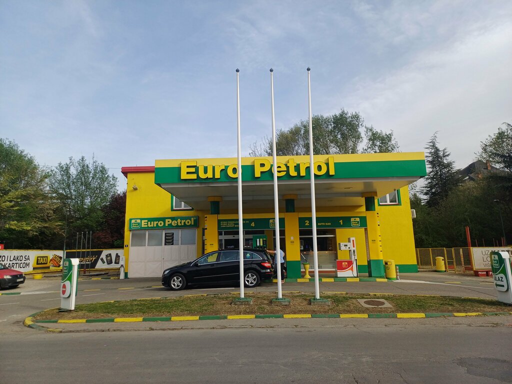 Benzin istasyonu Euro Petrol, Belgrad, foto