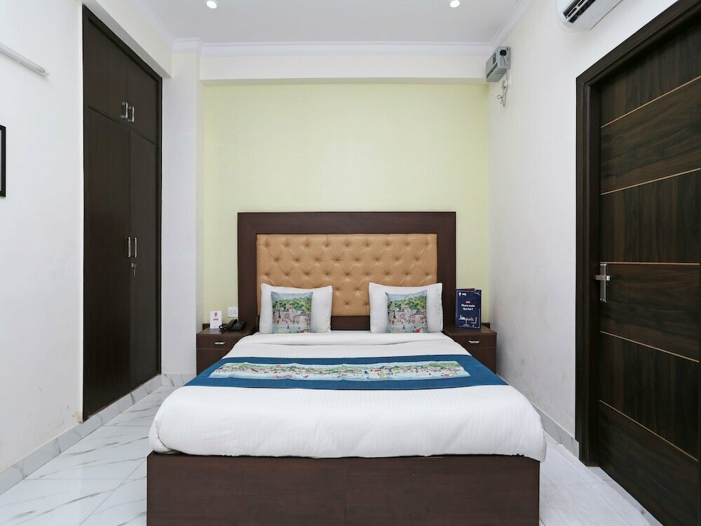 Otel Oyo 6812 Aruma Residency, , foto