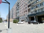 На проспекте (prospekt imeni Lenina No:97), güzellik salonu  Voljski'den