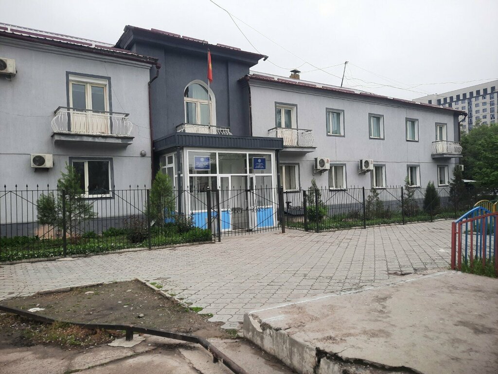 Bilim araştırma enstitüsü Respublikanskiy Nauchno-Metodologicheskiy Tsentr, Bişkek, foto