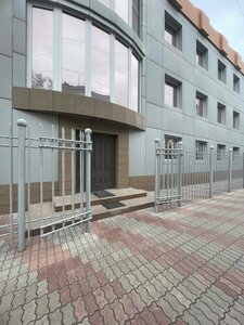 Upgrade (ulitsa Yedyge Bi No:71Б), manikür-pedikür  Pavlodar'dan