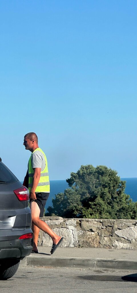 Otoparklar Parking lot, Kırım Cumhuriyeti, foto