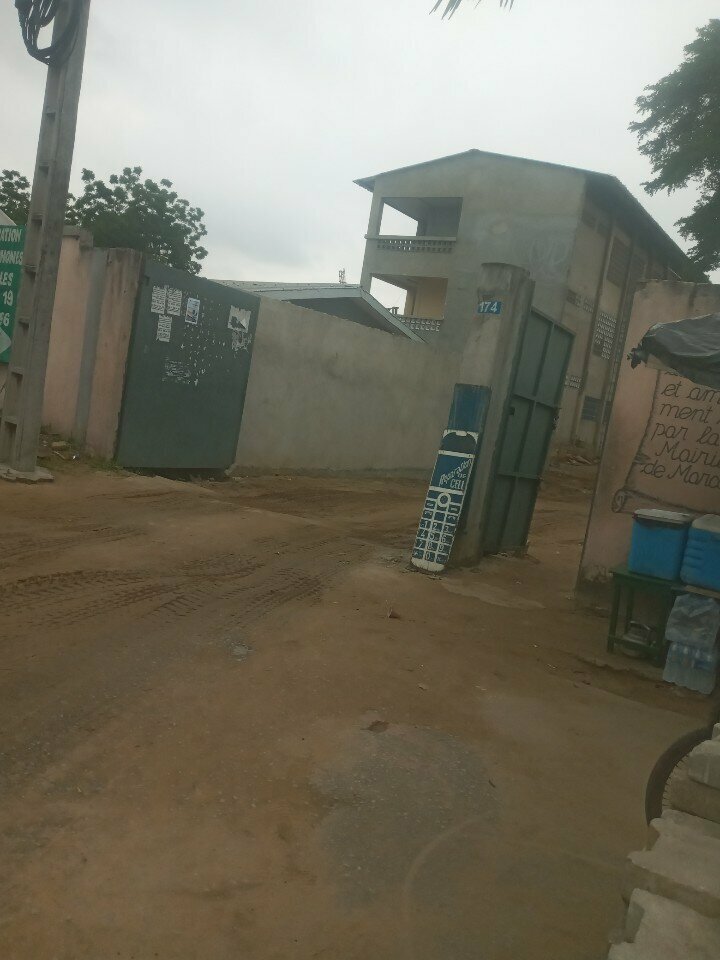 i̇lkokul Groupe scolaire boulevard du Gabon, Abican, foto