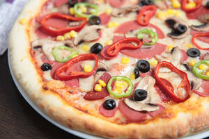 Karışık Pizza Kafe (İstanbul, Silivri, Piri Mehmet Paşa Mah., Atatürk Cad., 19A), pizzacılar  Silivri'den