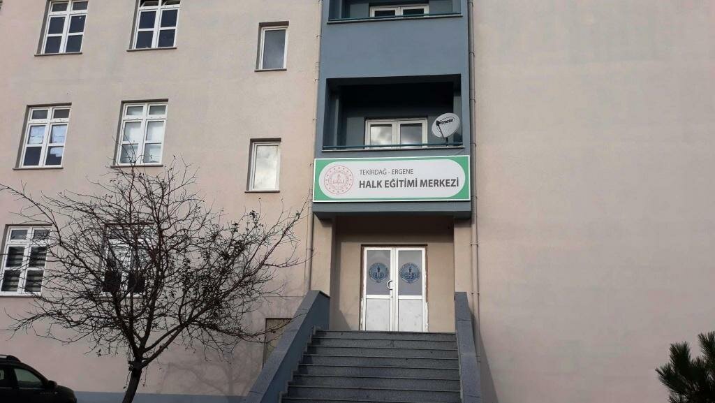 Eğitim merkezleri Ergene Halk Eğitim Merkezi, Ergene, foto