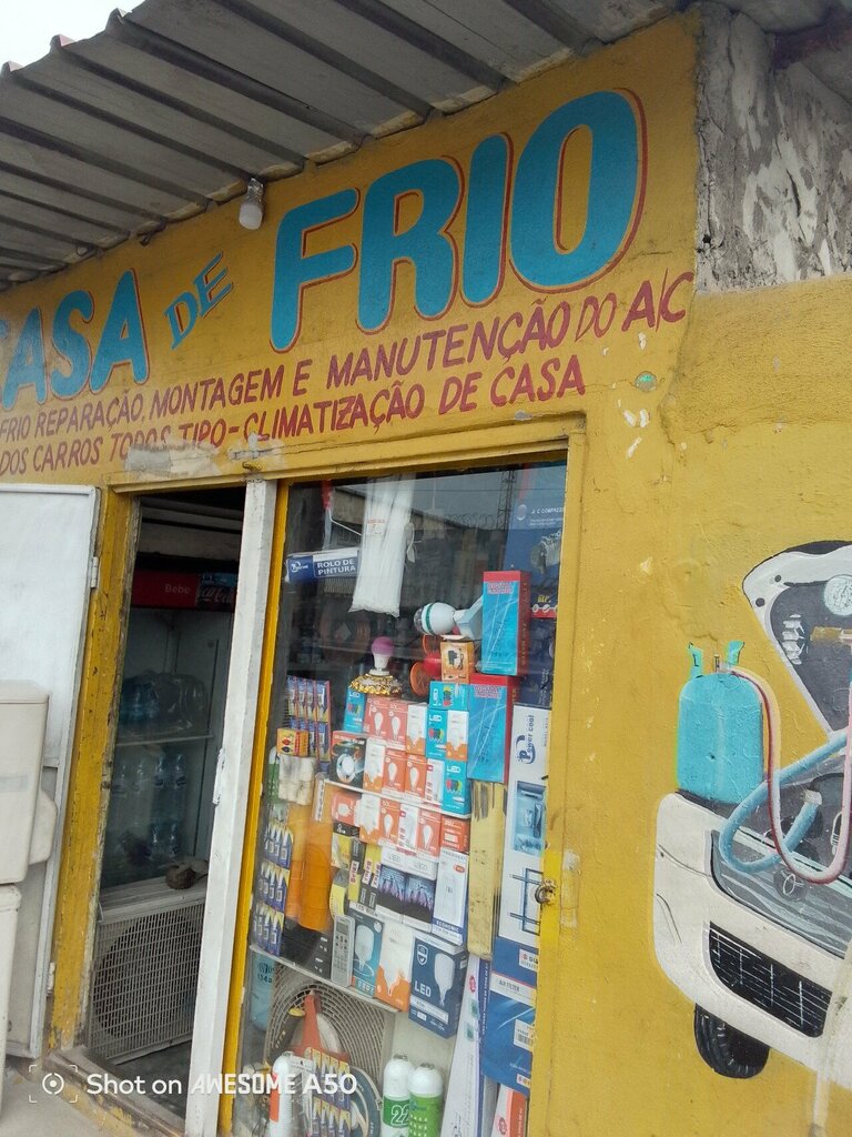 Elektrik ve elektrikli ürün mağazası Mercado, Loanda, foto
