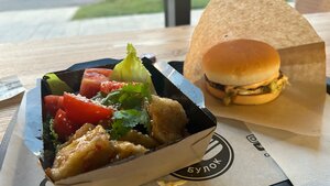 Mezhdu bulok (Moscow, Novomoskovskiy Administrative Okrug, Scherbinka District, Loginova Street, 1к1), fast food  Moskova'dan