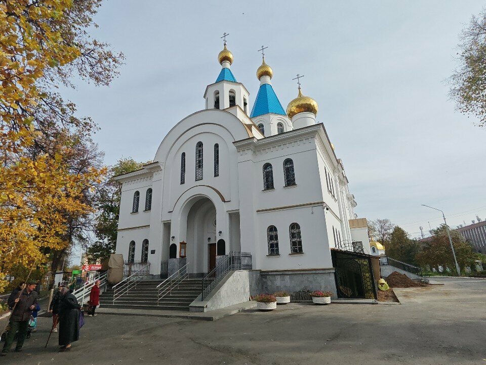 Kütüphaneler Церковная библиотека, Yekaterinburg, foto