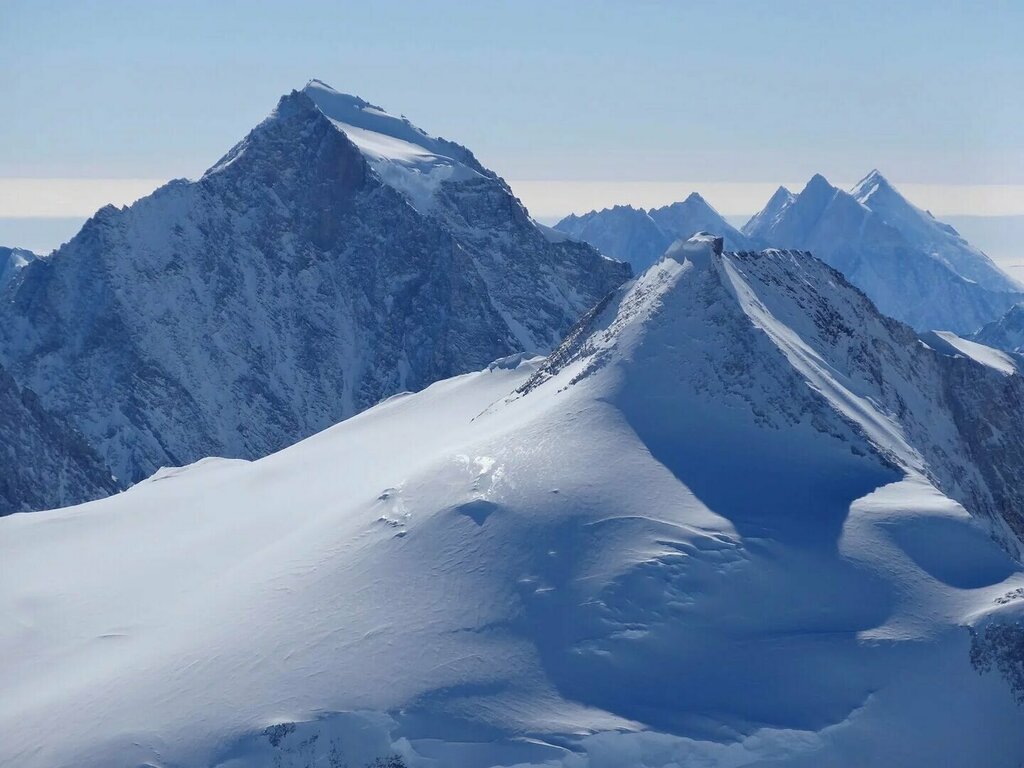 Dağ zirvesi Vinson Massif 4892 meters, Dünya, foto
