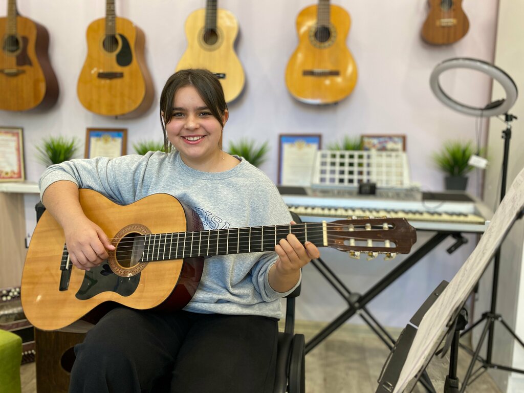 Müzik okulları ve konservatuarlar Школа гитары и укулеле, Ulyanovsk, foto