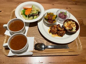 Café&Meal Muji Mira Place (Hong Kong, Yau Tsim Mong District), kahve dükkanları  Kowloon'dan