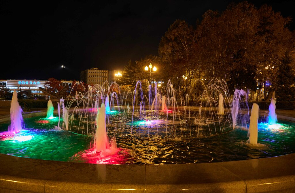 Çeşme Fountain, Sakhalinsk, foto