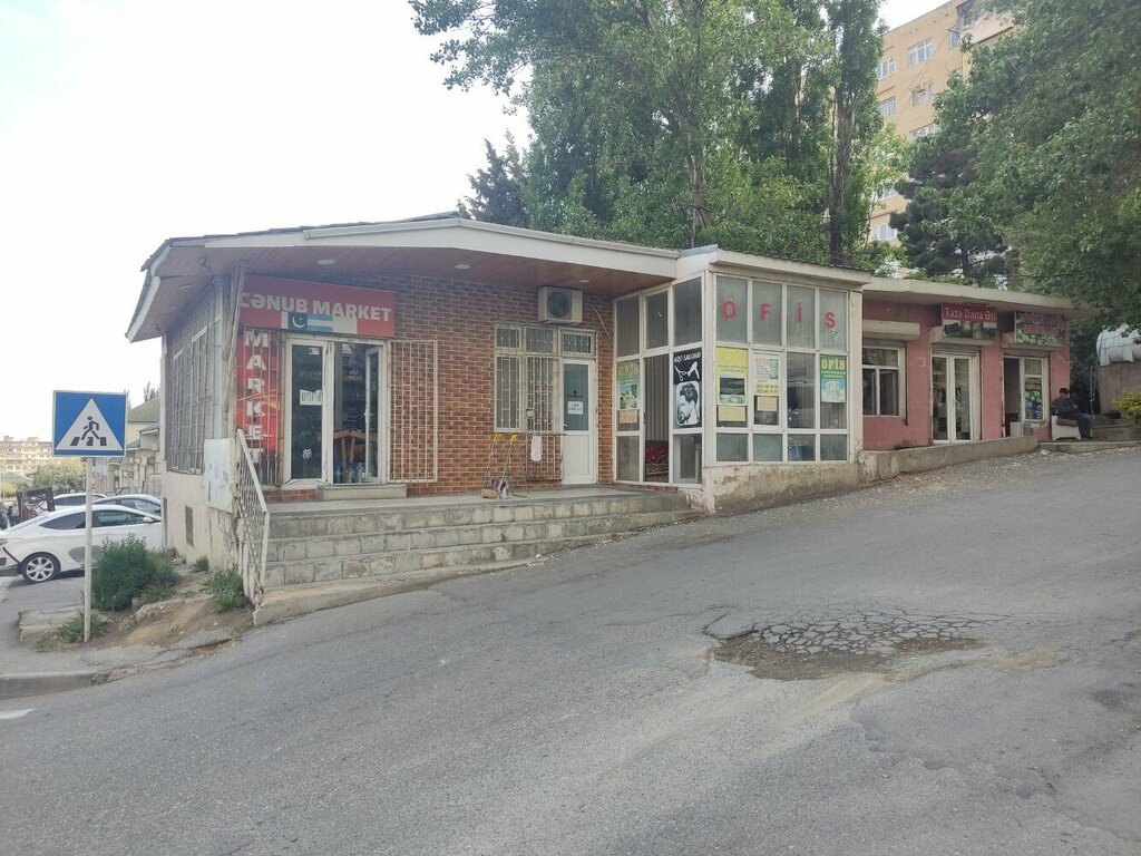 Berberler Bərbər, Bakü, foto