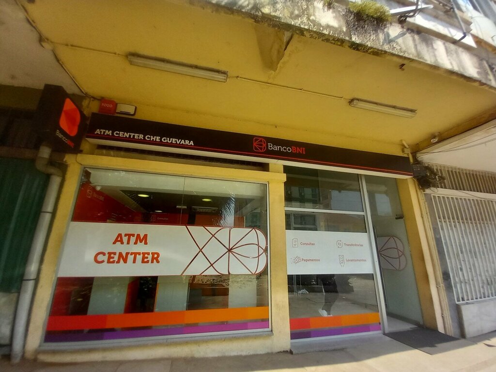 ATM'ler Banco BAI, Loanda, foto