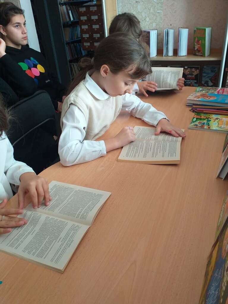 Kütüphaneler Крутоярская сельская библиотека № 24, Stavropolski krayı, foto