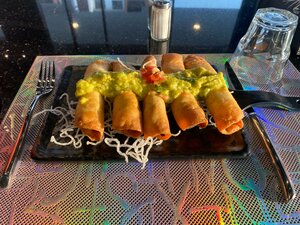 Vandal Plaza (Abidjan, Cocody, Boulevard des Martyrs), restoran  Abican'dan
