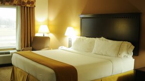 Holiday Inn Express & Suites Sedalia (Missouri, Pettis County), otel  Missouri Eyaleti'nden