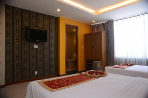 Sunflowers Hotel (18 Lam Son, Ward 2, Tan Binh District, Ho Chi Minh City, VietNam), otel  Ho Chi Minh'den