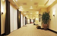 Otel Holiday Inn & Suites Bloomington-Airport, İllinois, foto