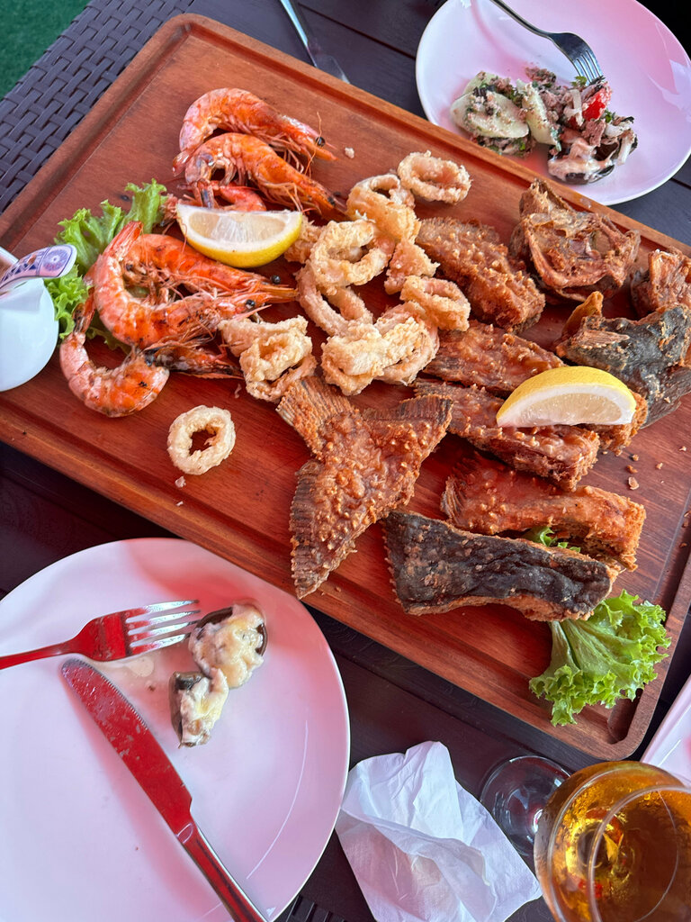 Restoran Shavi Zgva Restoran, Batum, foto