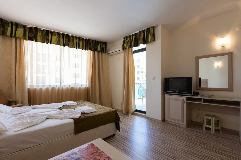 Otel Studio for Family with Kitchenette and Pool view, Güneş Sahili Tatil Tesisleri, foto