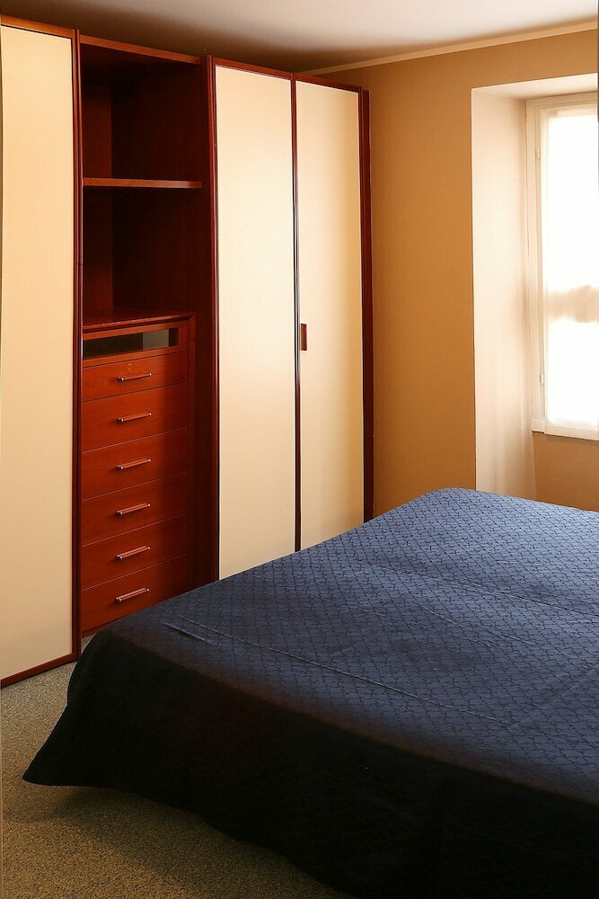 Otel Aurora Appartamenti, Sirmione, foto