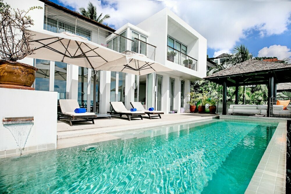 Otel 4-br Seaview Villa at Surin Beach, Phuket Eyaleti, foto