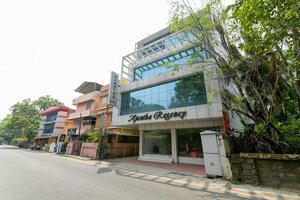Capital O 23079 Ajantha Regency (State of Kerala, Kochi, Ernakulam), otel  Kochi'den