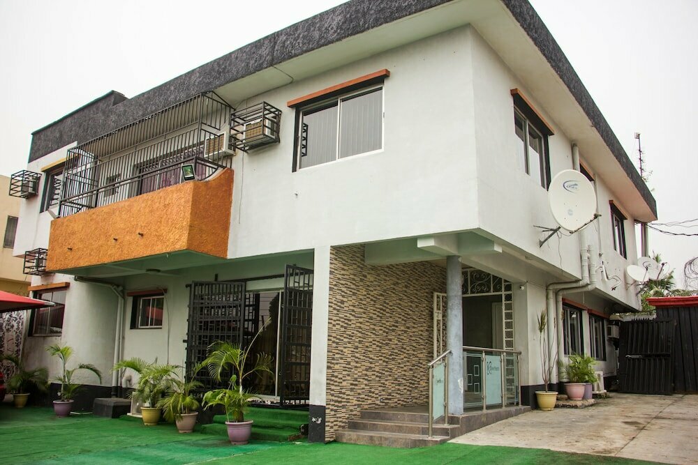 Otel Bravehearts Courts, Lagos, foto