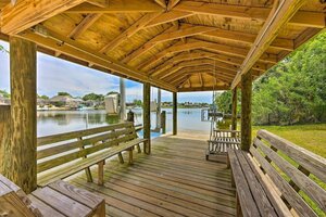 Lovely Palm Coast Retreat w Outdoor Kitchen (Florida, Flagler County, Palm Coast), otel  Palm Coast'tan