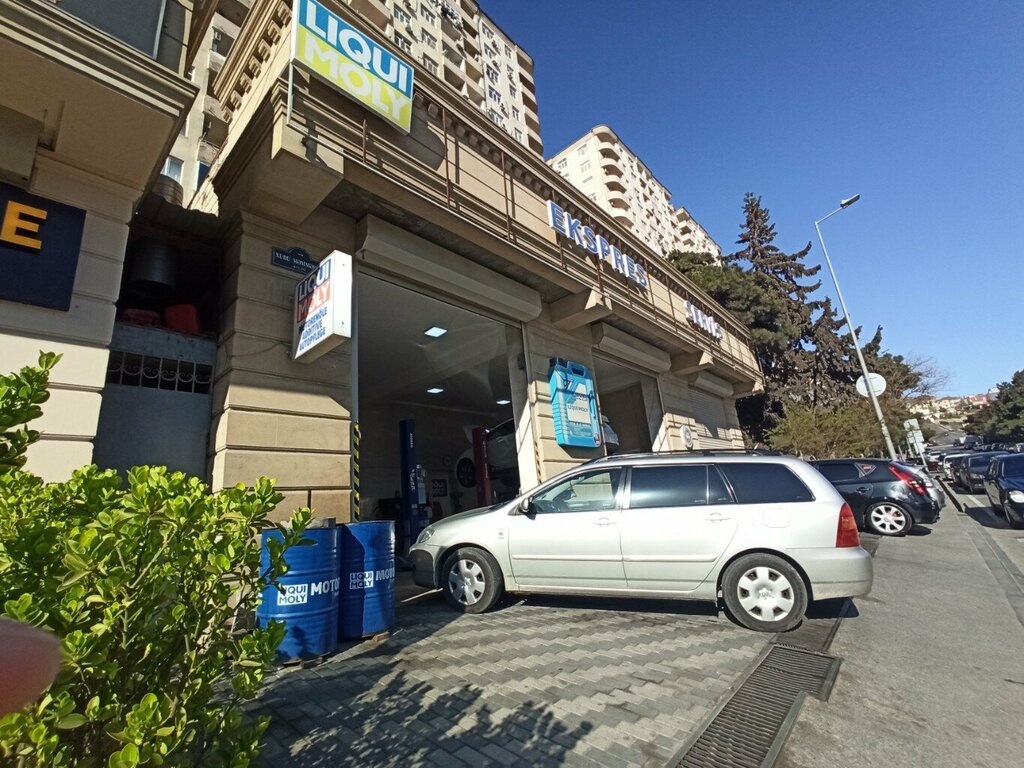 Otomobil servisi Ekspres Servis, Bakü, foto