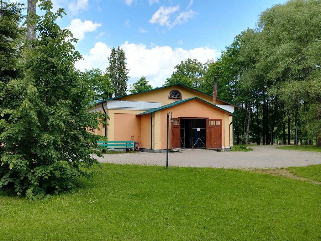 At ve binicilik kulüpleri Stable of museum-estate of noblemen Leontievs, Yaroslavskaya oblastı, foto