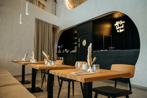 Hip (Nizhniy Novgorod Region, gorodskoy okrug Dzerzhinsk, selskiy posyolok Zhelnino), restoran  Nijegorodskaya oblastından