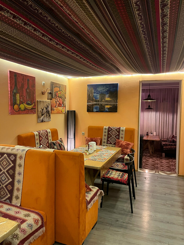 Kafe Uzbek kitchen, Batum, foto