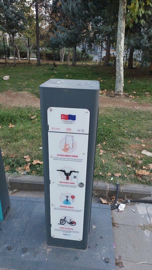 Bisiklet kiralama Ankara Büyükşehir Belediyesi Ümitköy Metro Elektrikli Bisiklet İstasyonu, Ankara, foto
