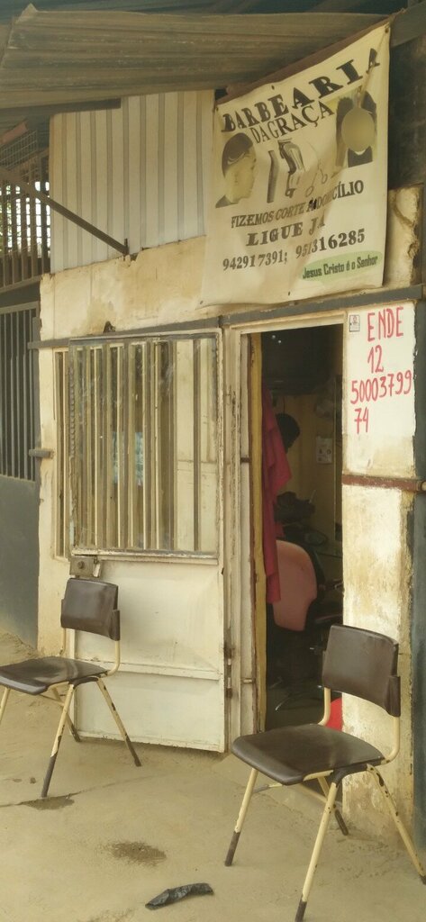 Berberler Barbearia Graça, Loanda, foto