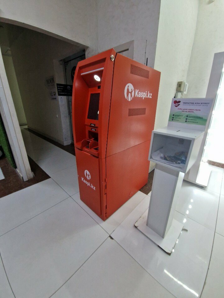 ATM'ler Kaspi Bank, Öskemen (Ust‑Kamenogorsk), foto